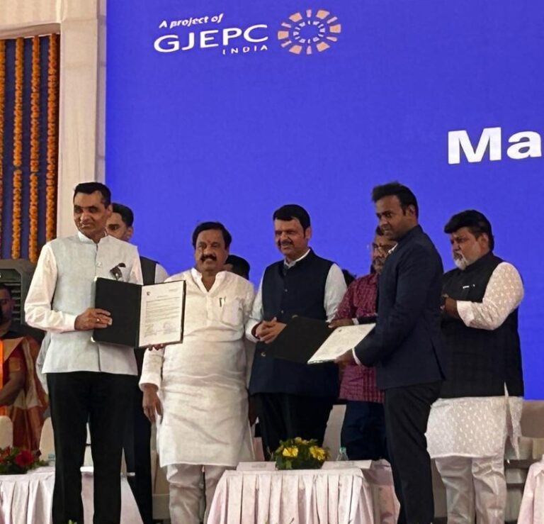 Devendra Fadnavis Inaugurates G&J Training & Skilling Centre ...